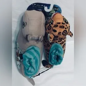 Disney | Shoes | Disney Encanto Girls Frozen Ultra Plushcozy Slipper ...